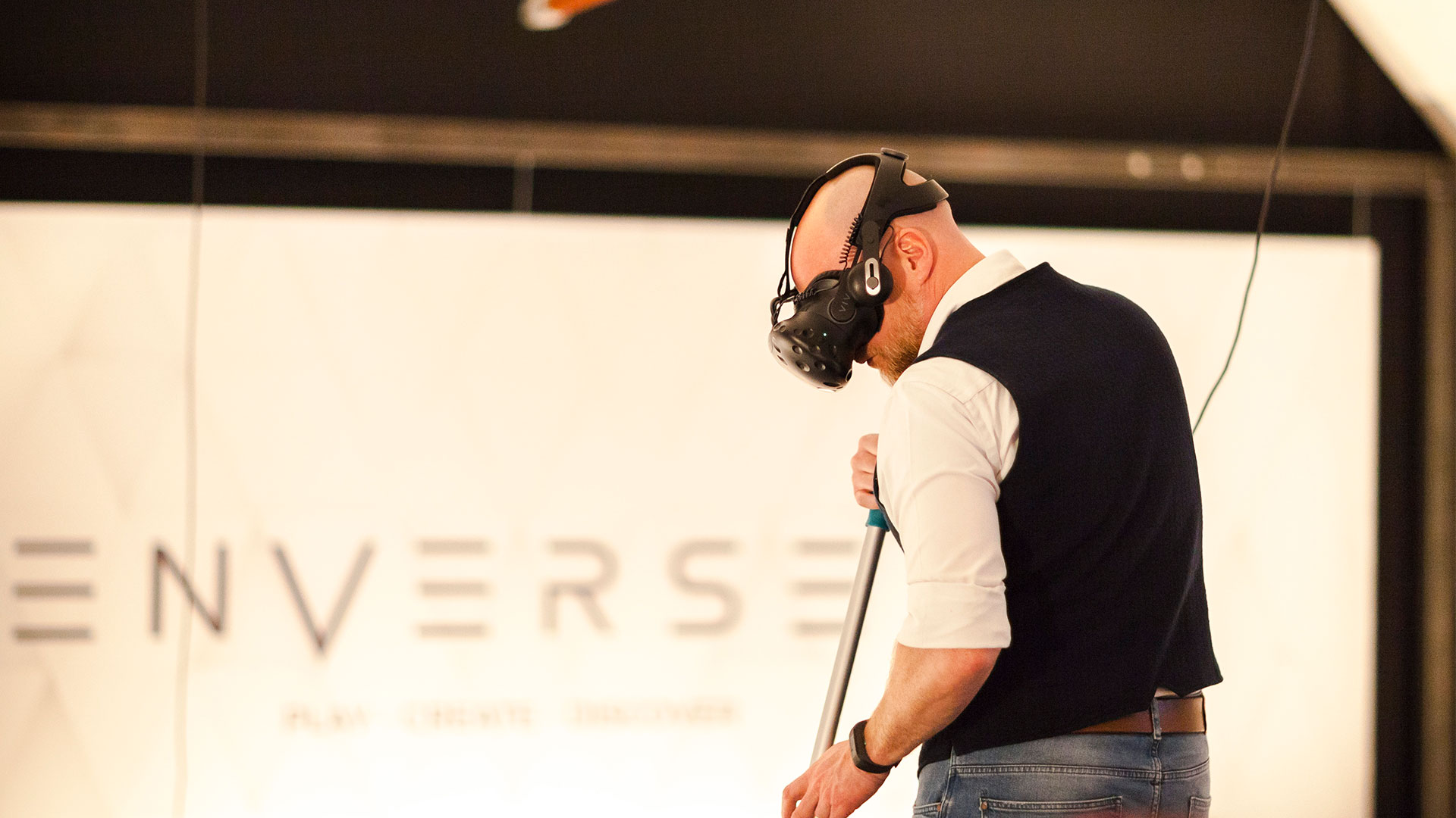 Alpheios Cleanroom - VR Training - Enversed Studios